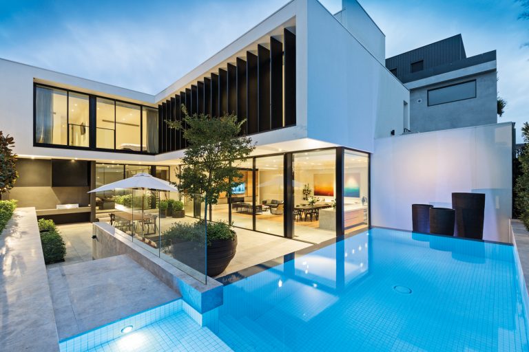 Australian Made Pool & Spa Lighting - Completehome