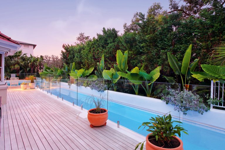 Stylising your outdoor space: ceramic pots - Completehome