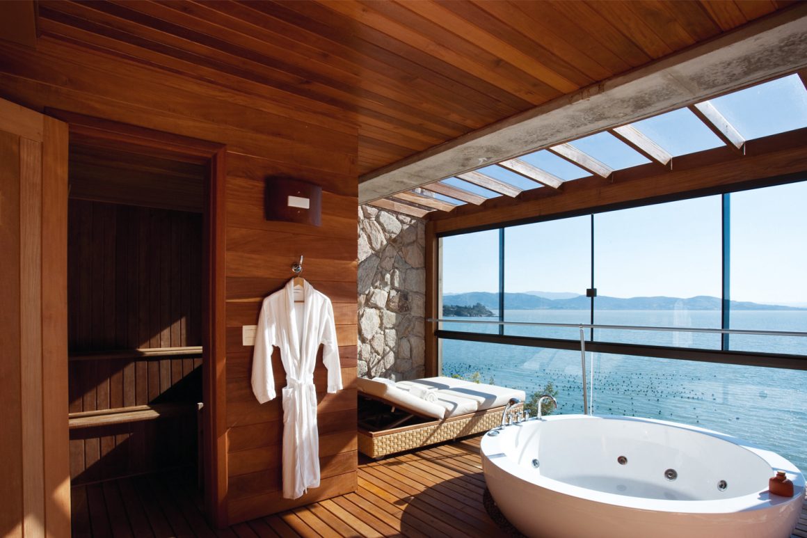 Dive Deep into Pool & Spa Design - Completehome