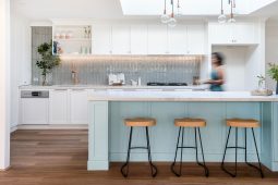 Add a splash of green to create a harmonious & homely space