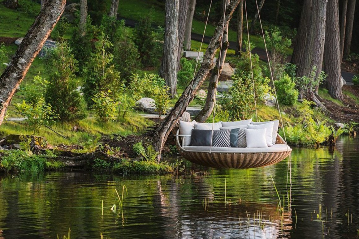 Outdoor Daybeds: Our Go-To Styles - Completehome