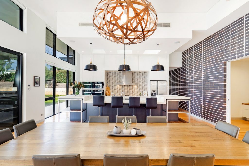 This Inviting Light-Filled Abode has Everything you Need to Entertain ...