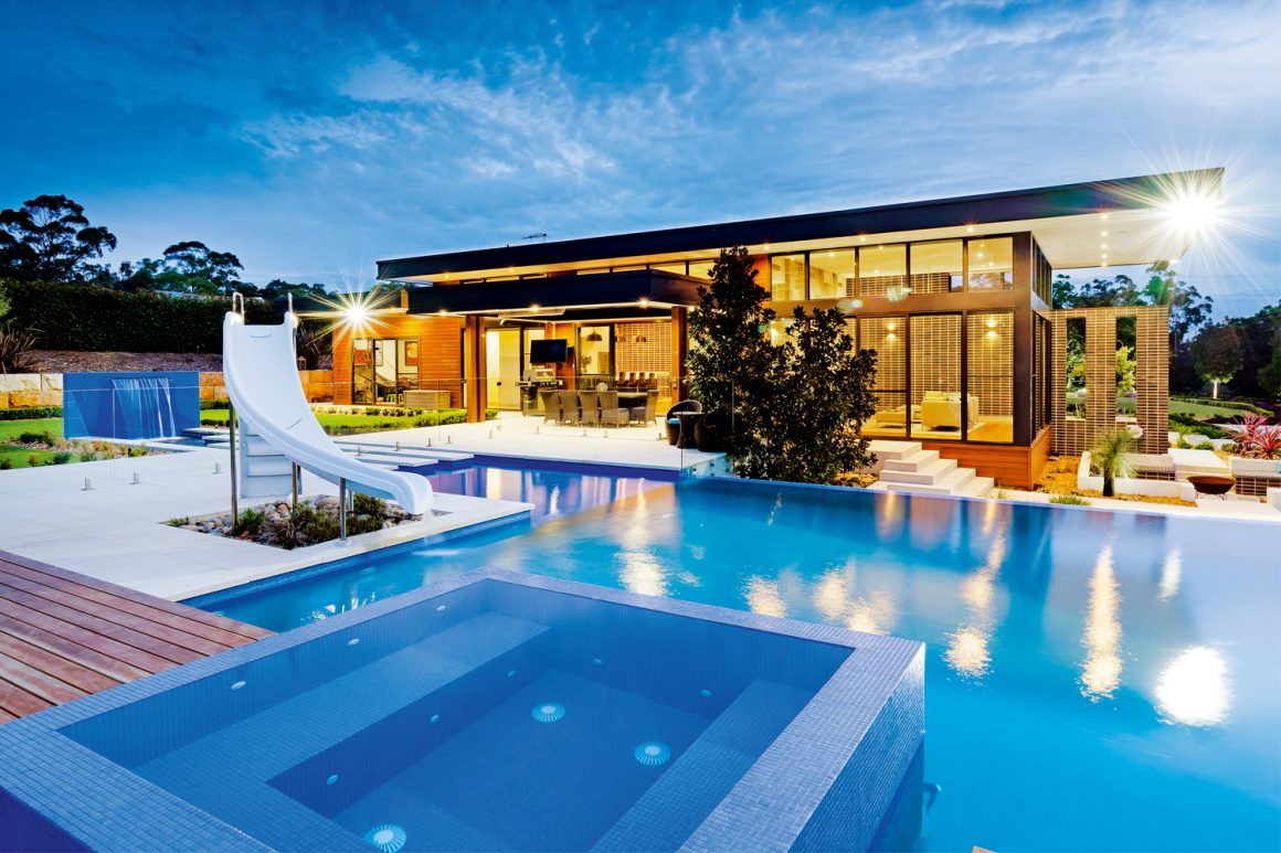 This Inviting Light-Filled Abode has Everything you Need to Entertain ...