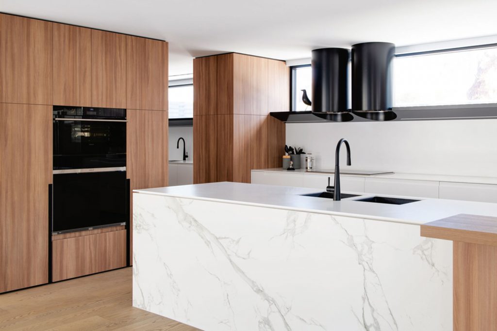 A stunning kitchen by a multi-award winning designer - Completehome