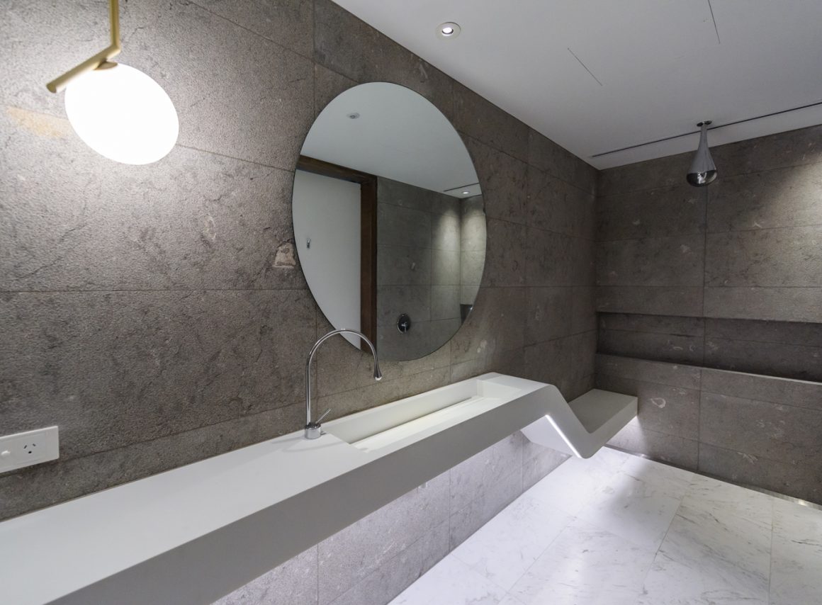 A Solid Solution for Working Surfaces - Completehome