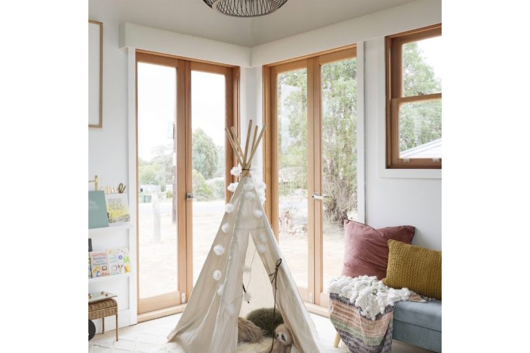 The Perfect Window Coverings for Corner Windows - Completehome