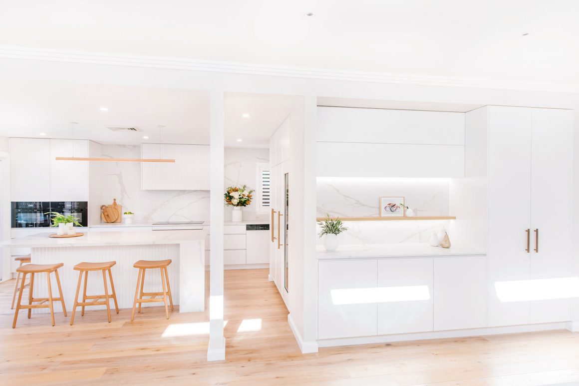 A Sophisticated Space Designed for Entertaining - Completehome