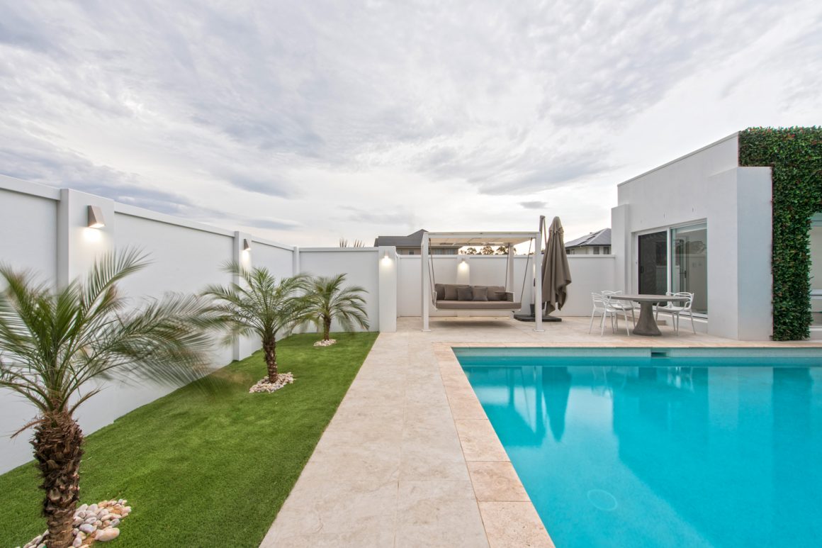 Think Vertical: Putting Walls to Work in Your Outdoor Living Space ...