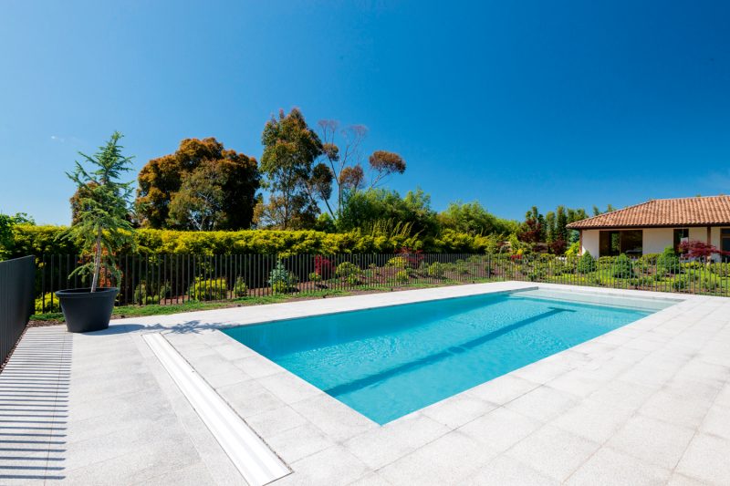 A Generous Sized Pool with Plenty of Room to Enjoy Life - Completehome
