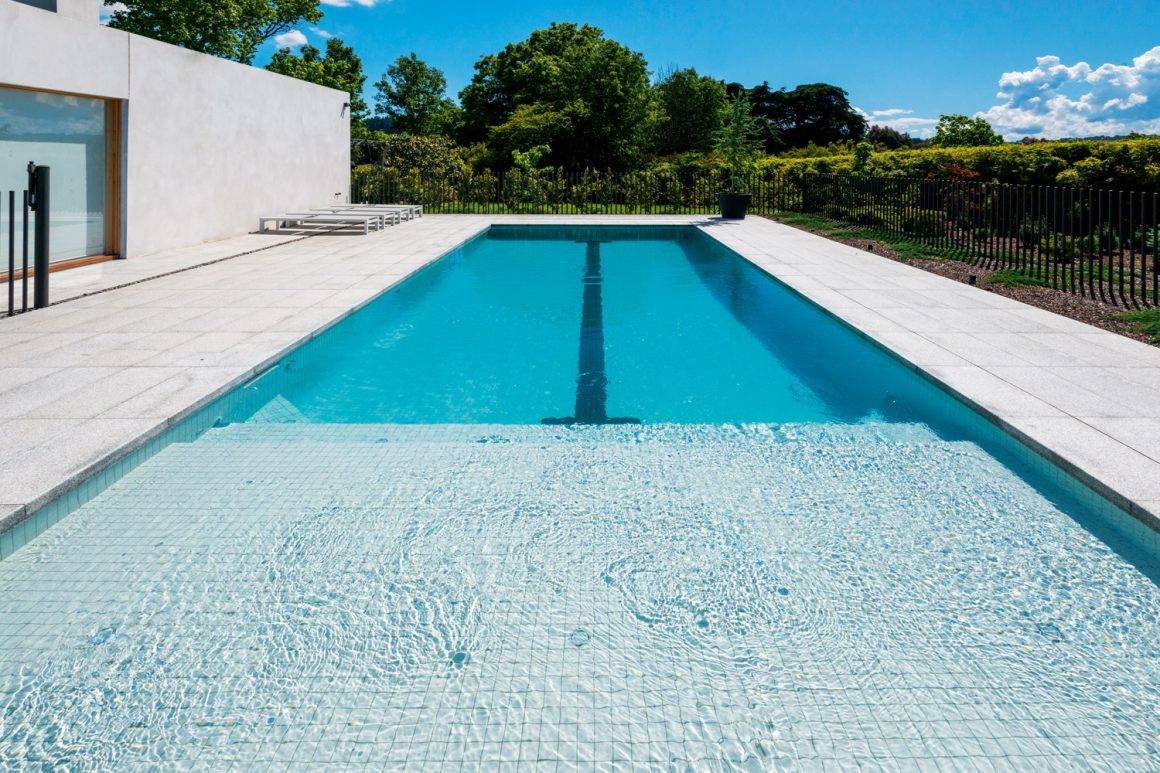 A Generous Sized Pool with Plenty of Room to Enjoy Life - Completehome