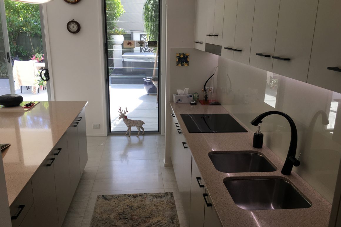 Turning an Ordinary Kitchen into a Piece of Art - Completehome