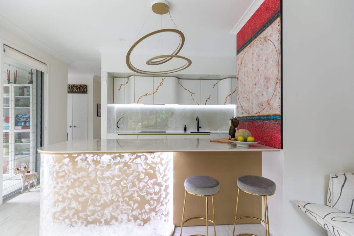 Turning an Ordinary Kitchen into a Piece of Art - Completehome