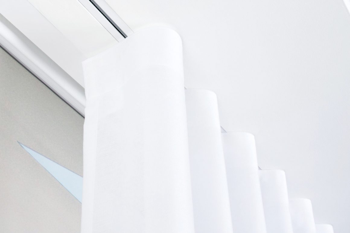 Hidden blinds, awnings and screens create a seamless finish - Completehome