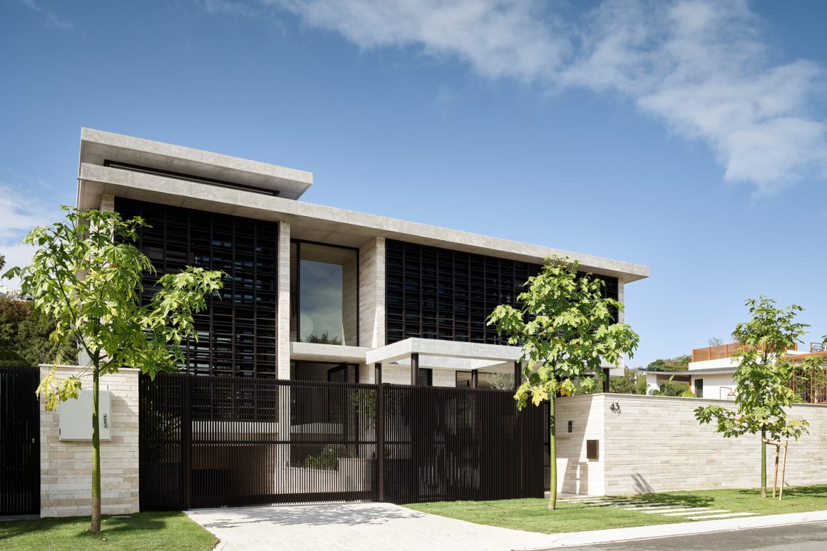 Form and Function: Riverstone by Tim Ditchfield Architects - Completehome