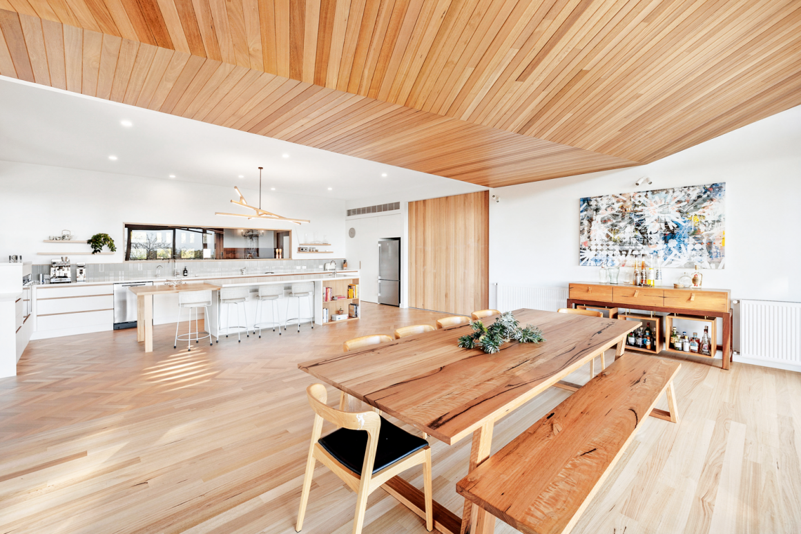 Passive Design Principles and Stunning Views Creates a Home of Cohesion ...