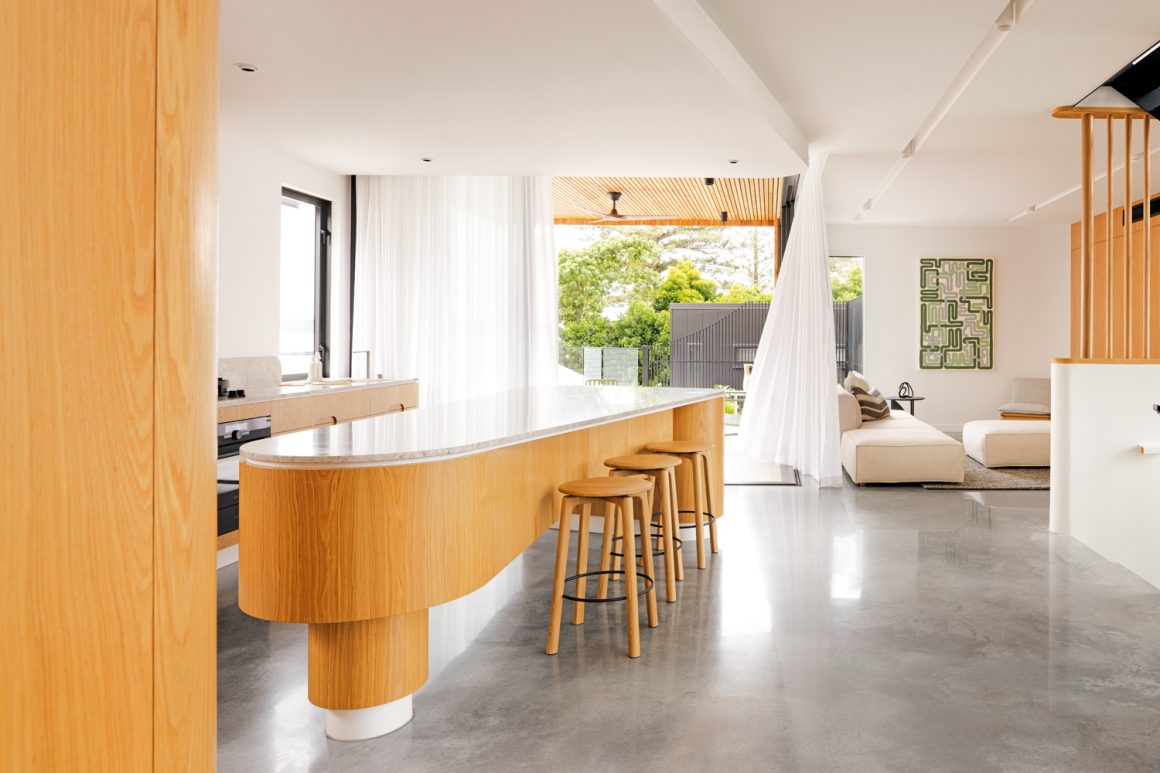 A Coastal Family Home that Utilises Vertical Architecture - Completehome