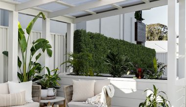 REAL BACKYARD: Inner city courtyard garden design - Completehome