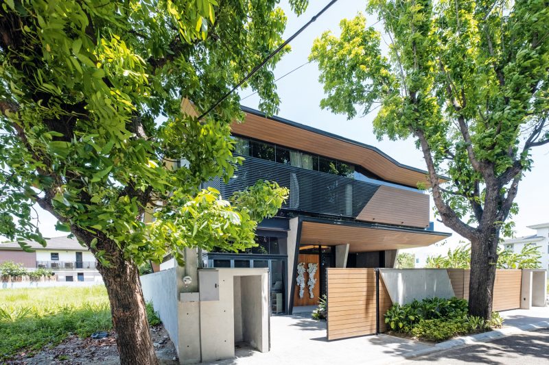 Screen House: Harmonizing Contemporary Design and Tropical Climate ...