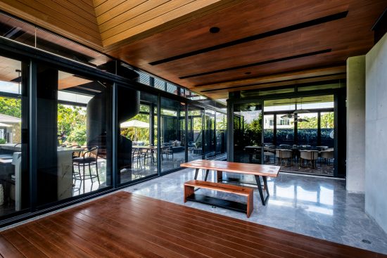 Screen House: Harmonizing Contemporary Design and Tropical Climate ...