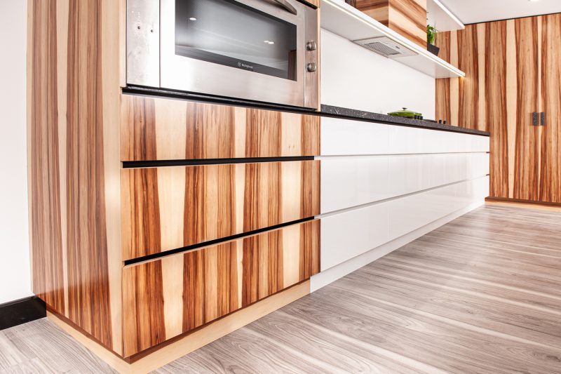 The Beauty and Innovation of Staron Solid Surface on Display - Completehome