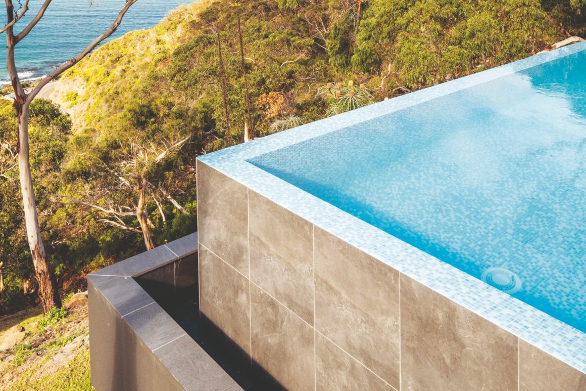 A Spectacular Ocean-View Pool and Spa - Completehome