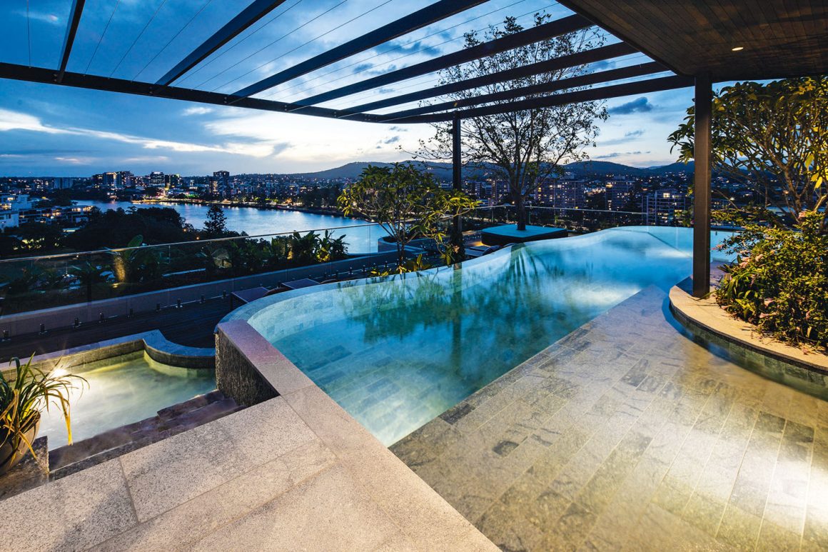 Brisbane Apartment's Stunning Rooftop Infinity Pool with Breathtaking ...