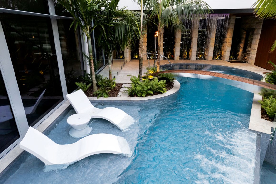 A Contemporary Custom Pool Design in Queensland's Paradise - Completehome