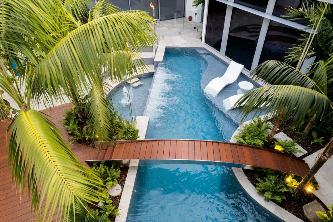 A Contemporary Custom Pool Design in Queensland's Paradise - Completehome