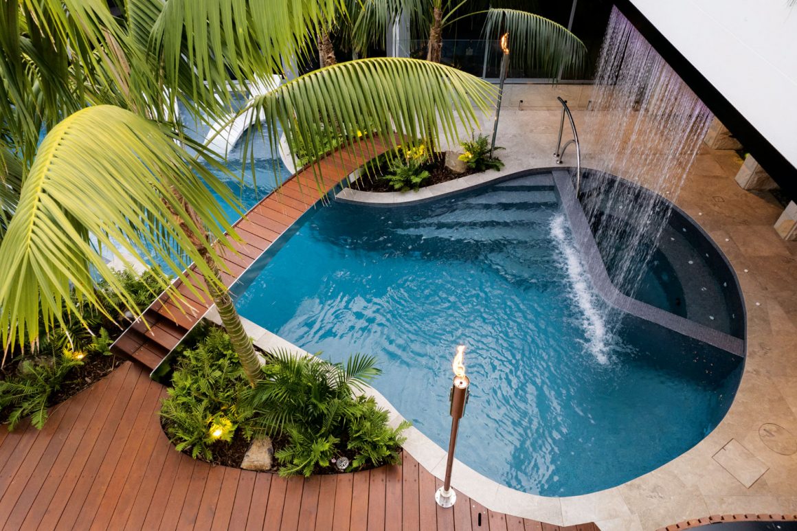 A Contemporary Custom Pool Design in Queensland's Paradise - Completehome