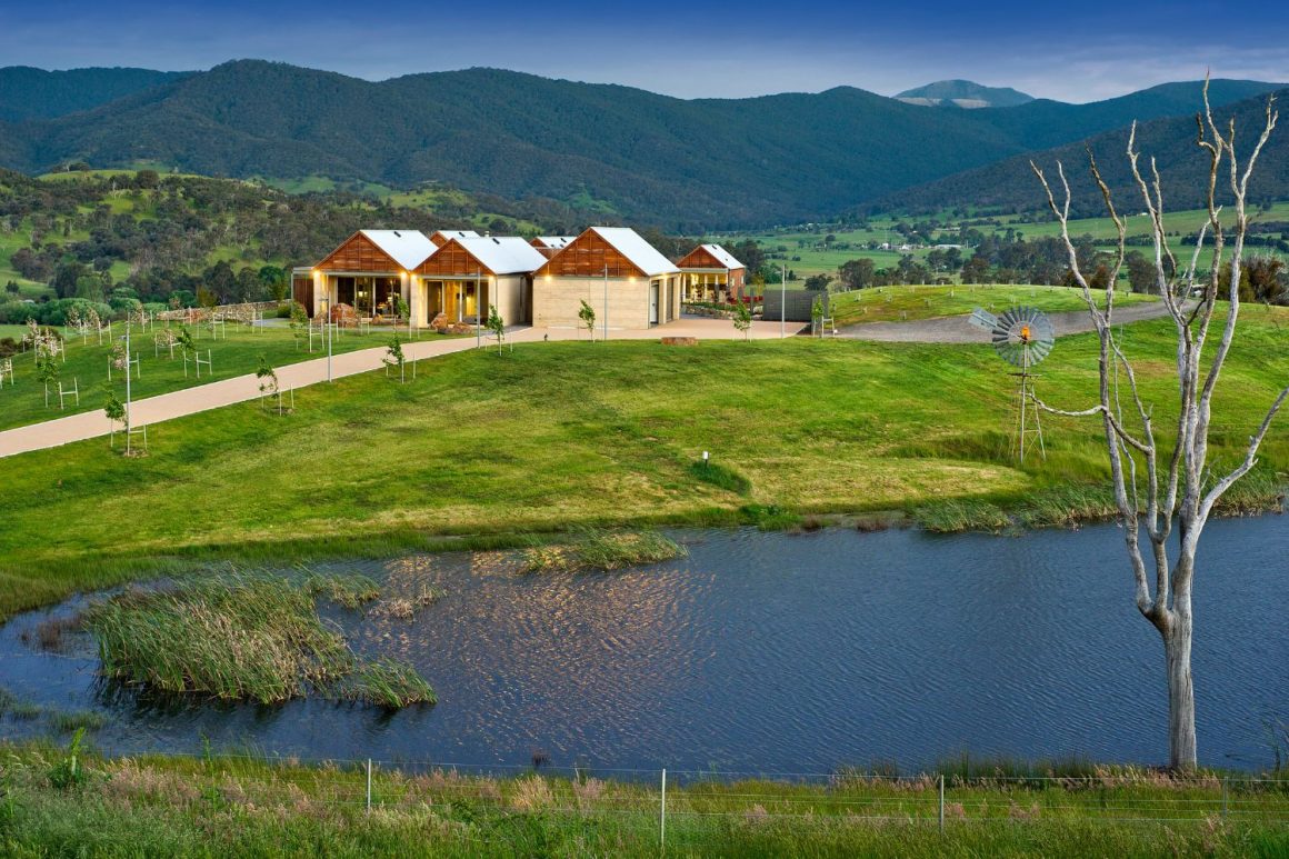 Thornton Farm: Rural, state-of-the-art luxury living - Completehome