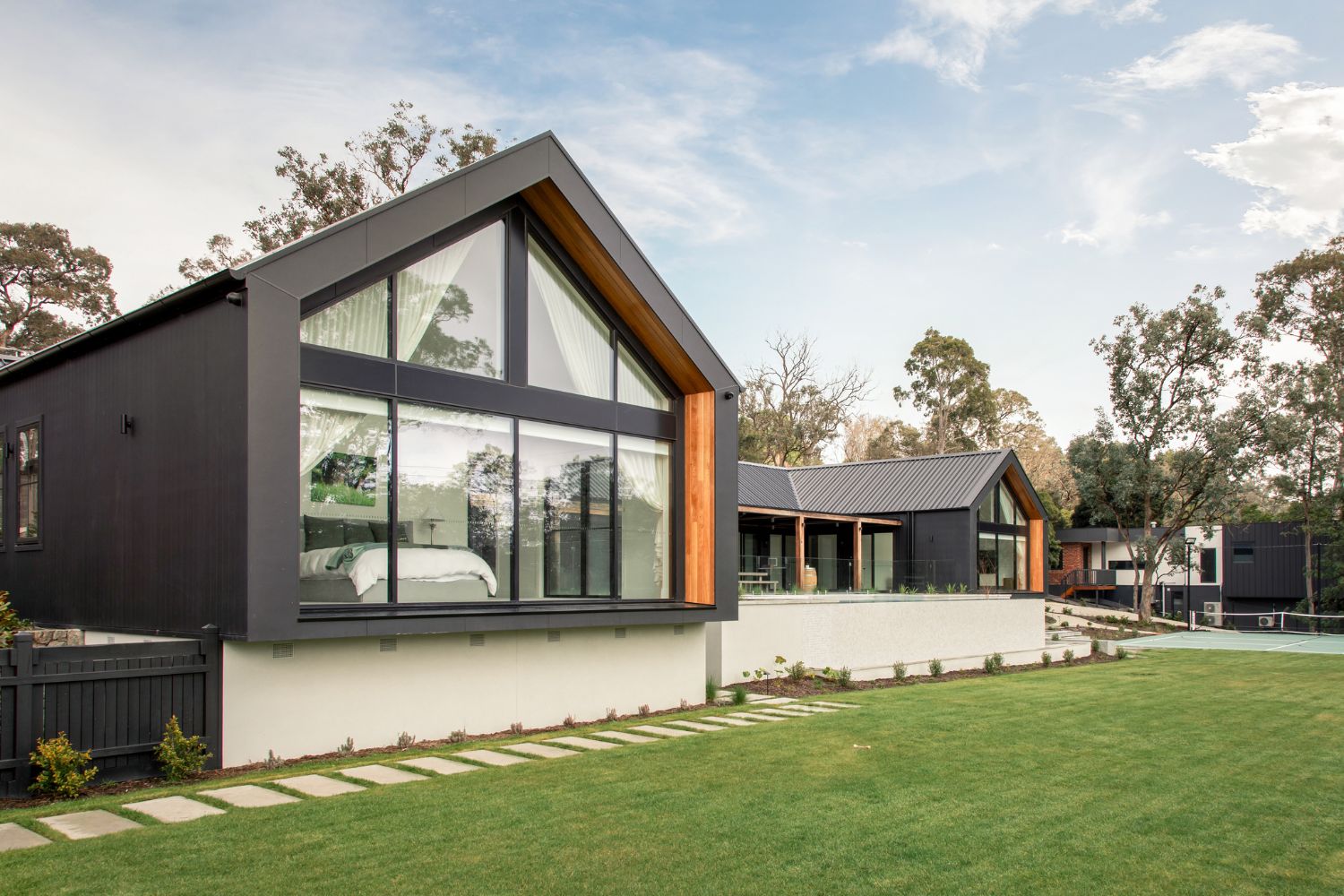 Inside a Modern Farmhouse That Blends Style and Function - Completehome