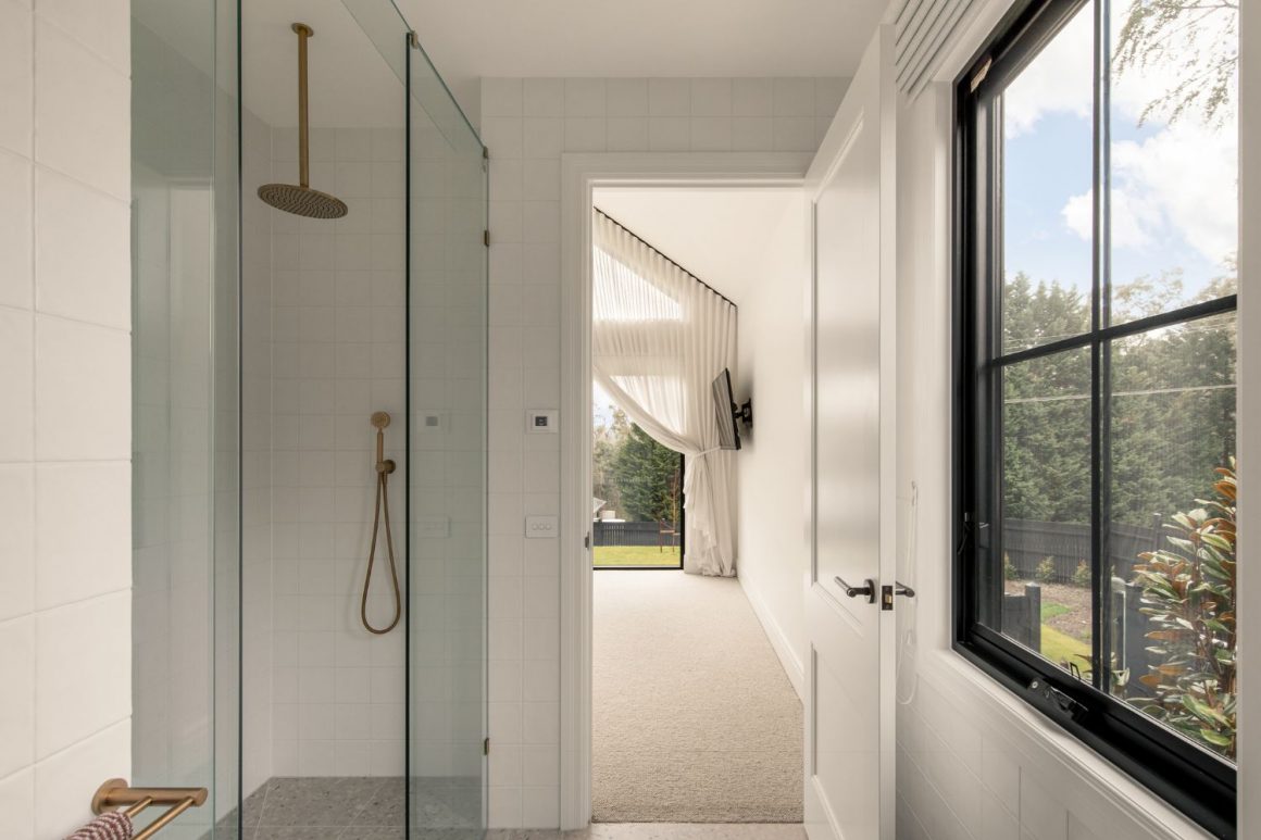 Inside a Modern Farmhouse That Blends Style and Function - Completehome