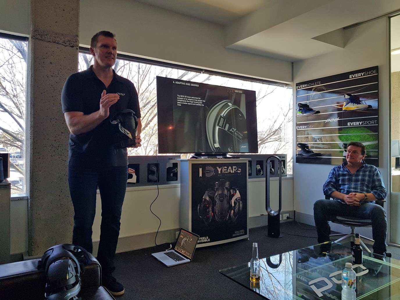 POD K8 FORGED CARBON LAUNCH | Dirt Action