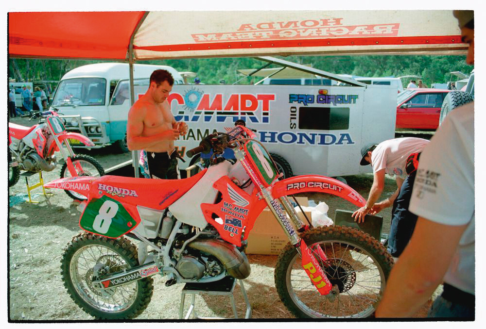 GLEN BELL - A CAREER IN RETROSPECTIVE | Dirt Action