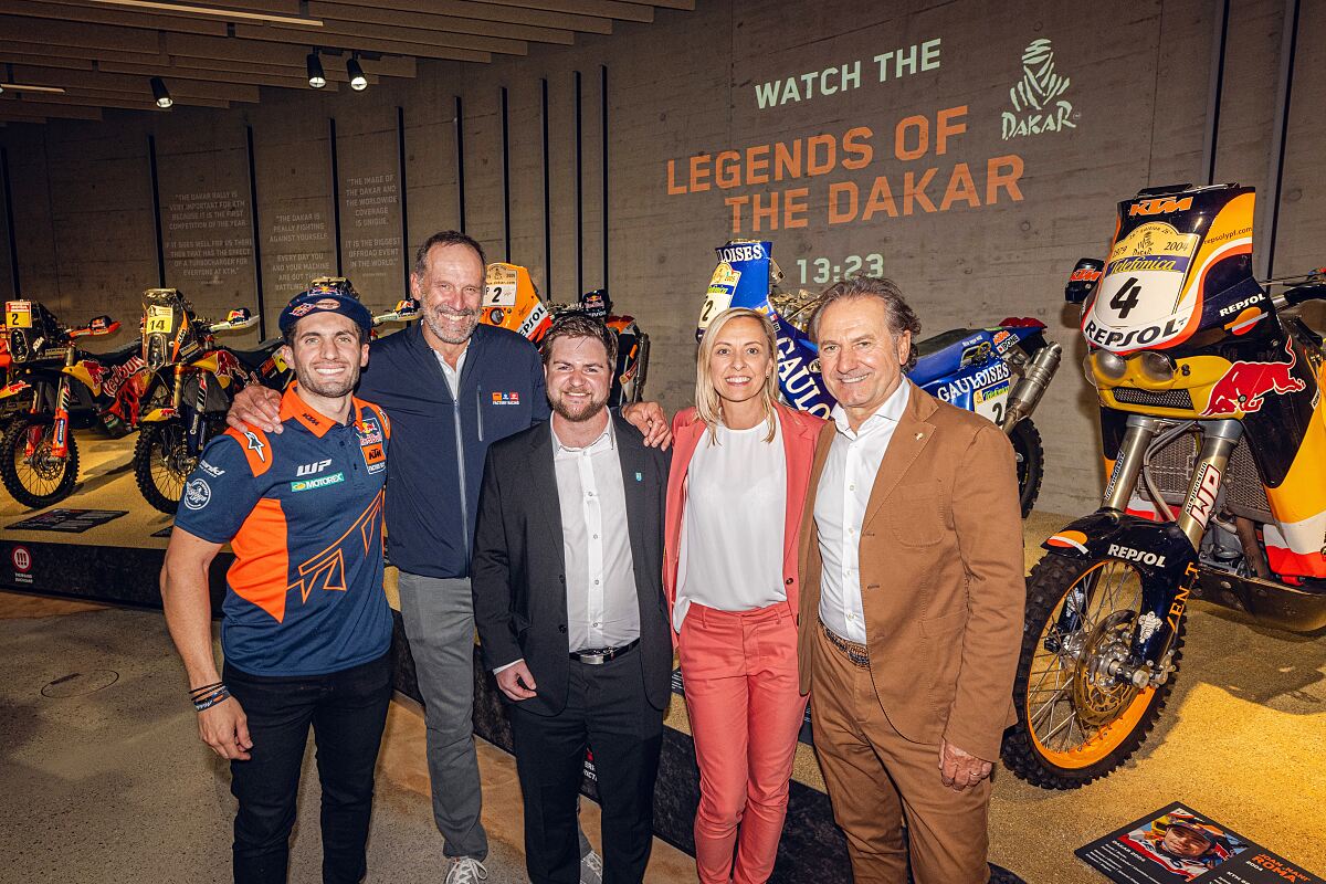 KTM MOTOHALL LEGENDS OF THE DAKAR DISPLAY | Dirt Action