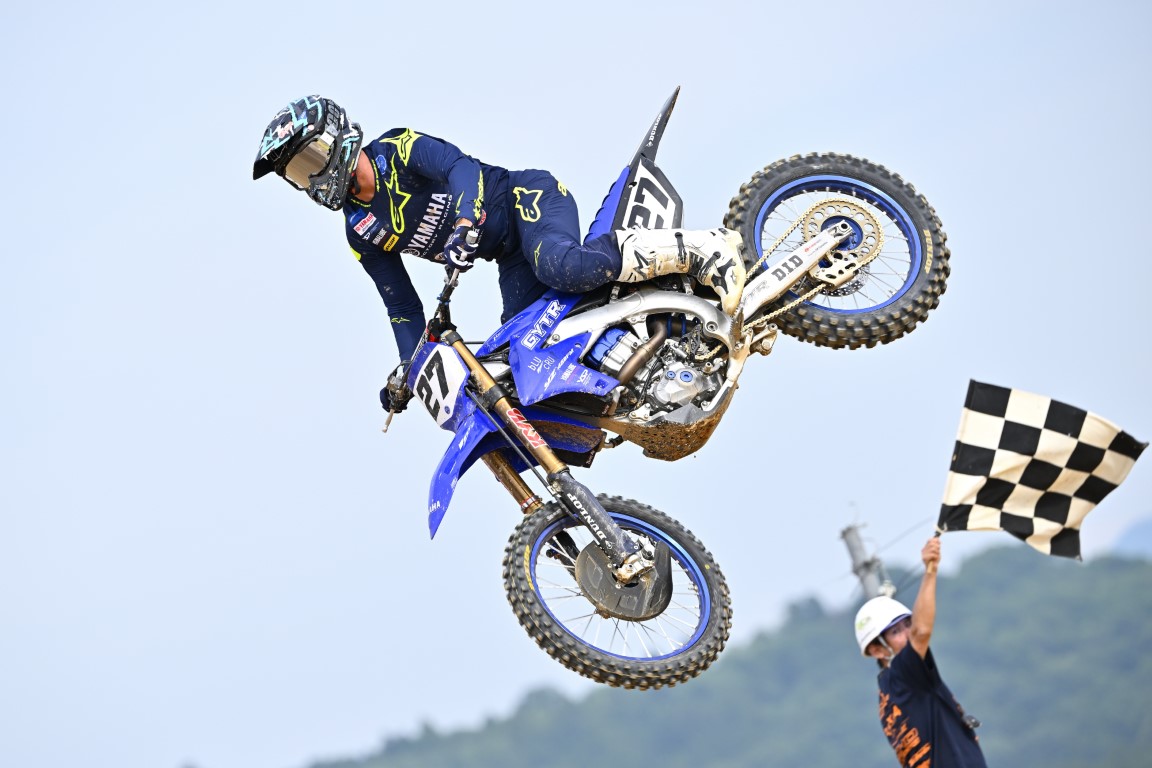 LEGS-11 FOR JAY WILSON IN JAPAN | Dirt Action