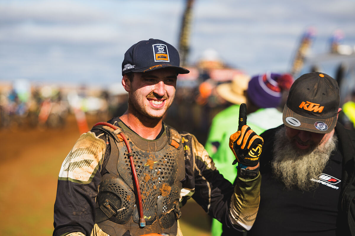 MASON SEMMENS CAPTURES VICTORY IN 2023 HATTAH DESERT RACE | Dirt Action