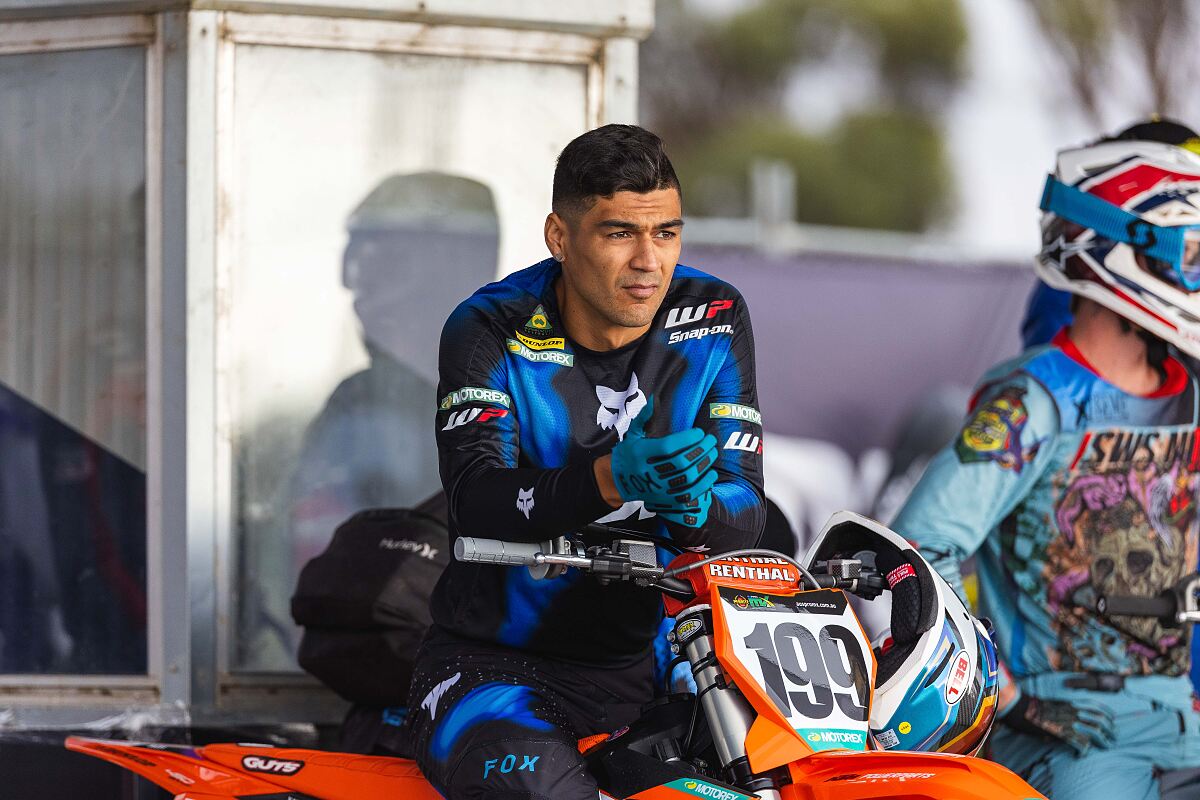 KTM RACING TEAM'S NATHAN CRAWFORD CHARGES TO HORSHAM PROMX PODIUM ...
