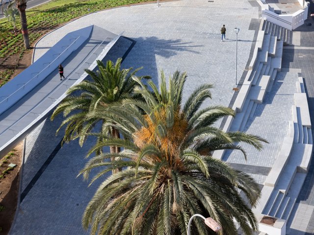 Footbridge Curves Above Spanish Waterfront - Project | ODS