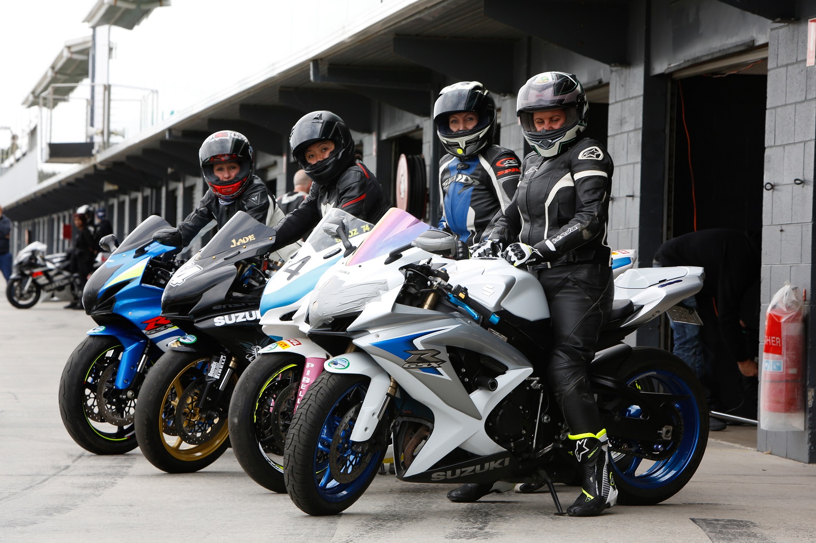 Ride like an expert with Suzuki - Road Rider Magazine